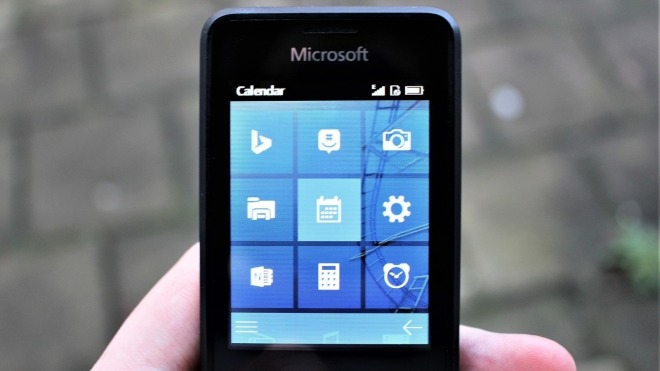 Prototyp RM 1182: Microsoft plante Simpel-Handy mit Windows 10-Optik