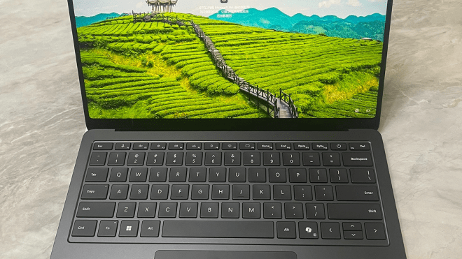 Prototyp zum Verkauf: Surface Laptop mit Intel 'Lunar Lake' aufgetaucht