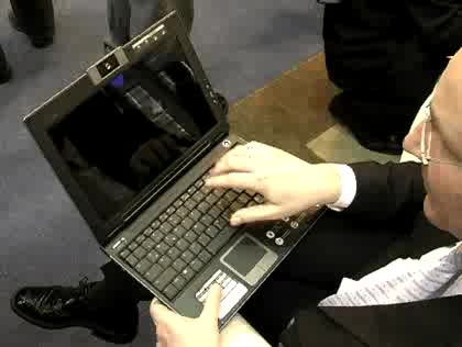 CeBIT: Vista SideShow Notebook - Review & Ausblick - WinFuture.de