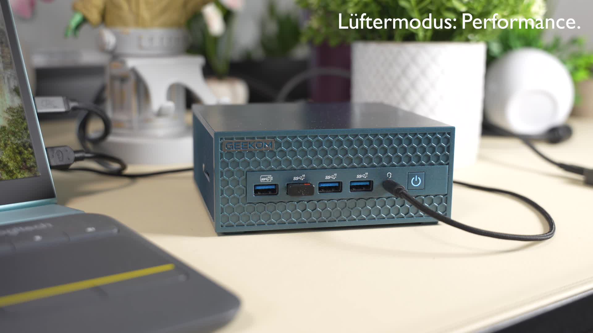 Geekom IT1 Mega im Test: Hübscher Mini-PC mit starker Hardware