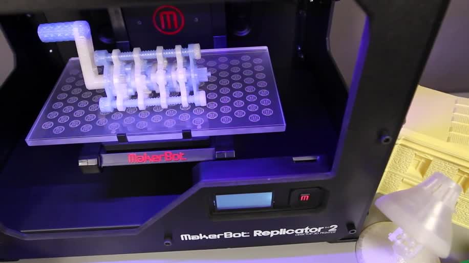 MakerBot Replicator 2 Desktop 3D Printer